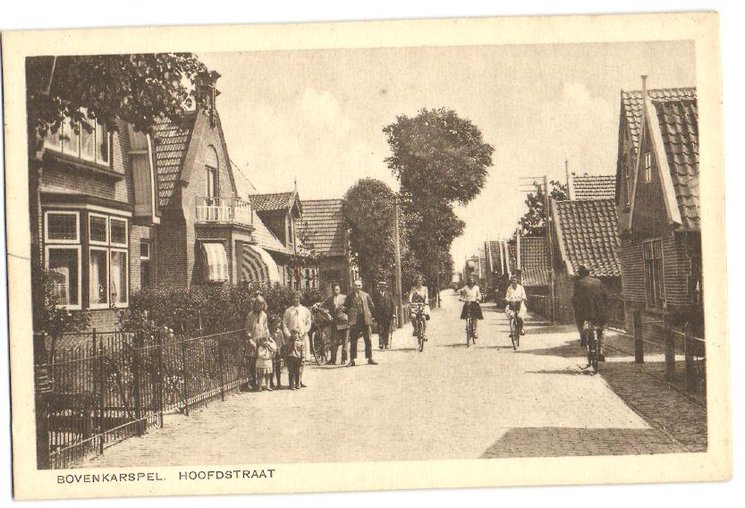 Hoofdstraat Bovenkarspel (jaartal: 1920 tot 1930) - Foto's SERC
