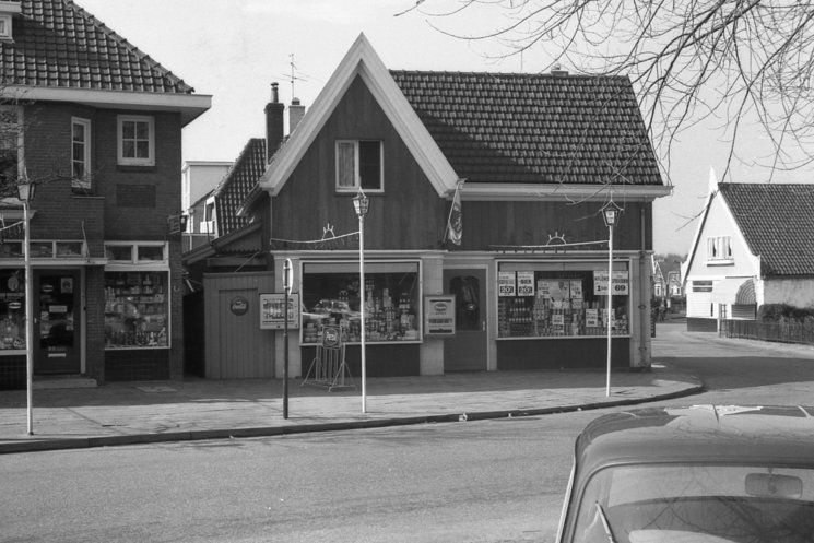 Raadhuisweg Heiloo (jaartal: 1950 tot 1960) - Foto's SERC