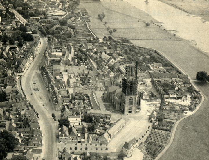 Luchtfoto Rhenen (jaartal: 1945 tot 1950) - Foto's SERC