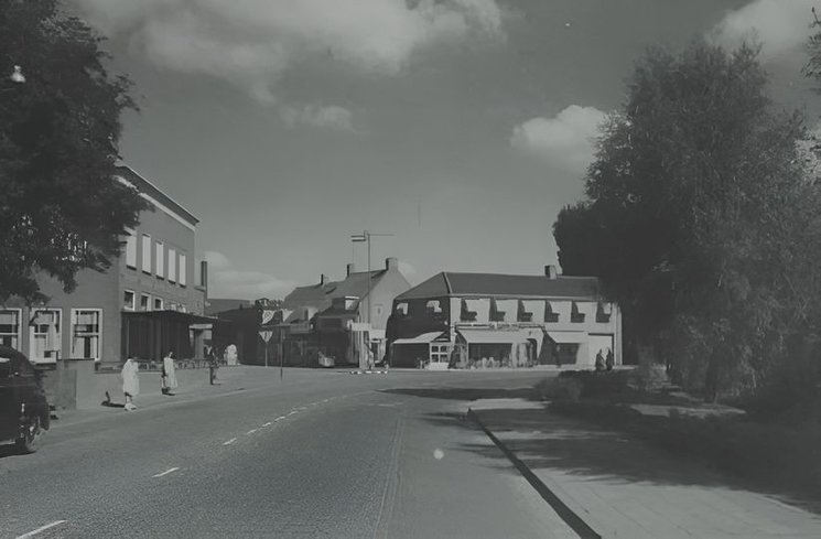 Burgemeester van Loonstraat Steenbergen (jaartal: 1950 tot 1960) - Foto ...