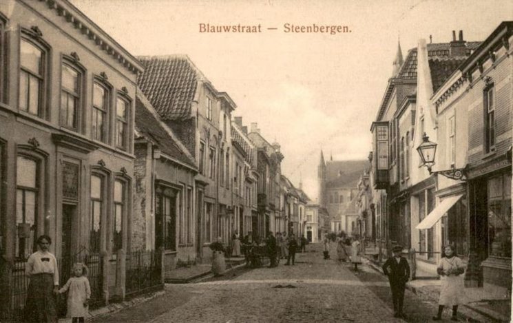 Blauwstraat Steenbergen (jaartal: 1910 tot 1920) - Foto's SERC